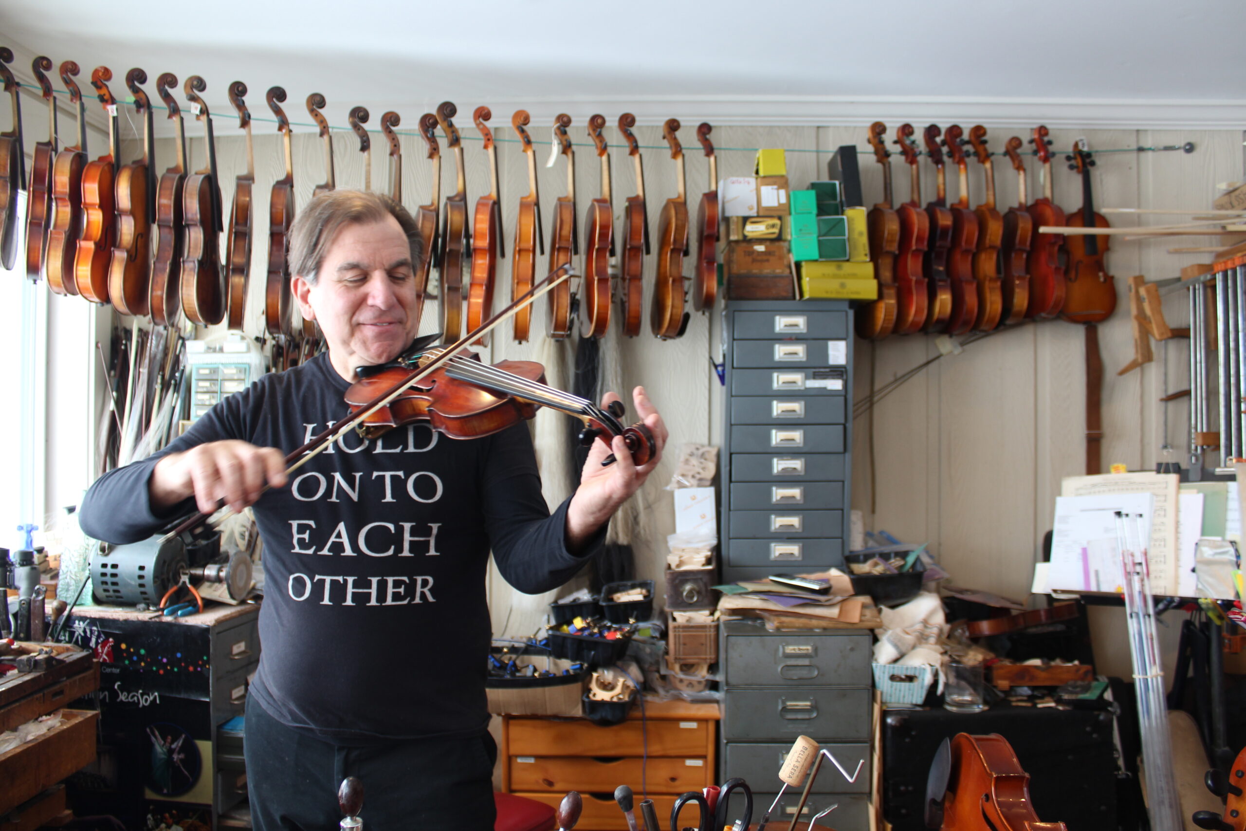 An Interview with Luthier Stephen Iachetta - New York Folklore